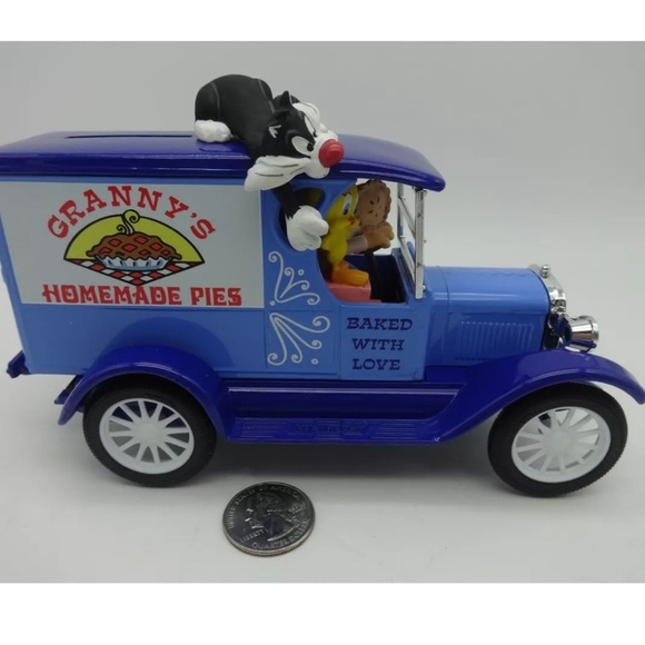 Warner Bros. | Other | 923 Chevy Pie Delivery Van W Granny Tweety ...